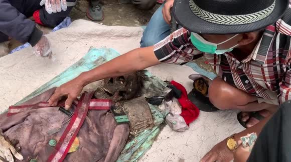 The Living Dead: How The Toraja People Of Indonesia Honor Their ...