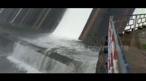 133 dams of Rajasthan state leaked, Milky water flowing after six gates ...