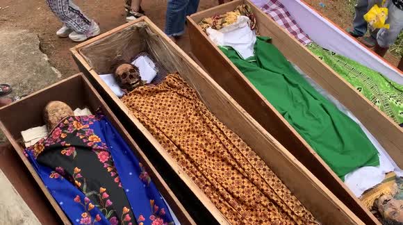 The Living Dead: How The Toraja People Of Indonesia Honor Their ...