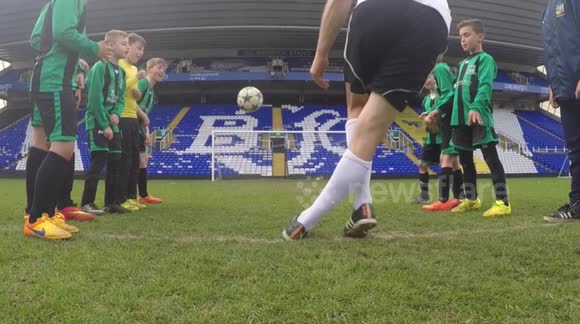 Man demonstrates unbelievable skill with rabona crossbar shot - Buy ...