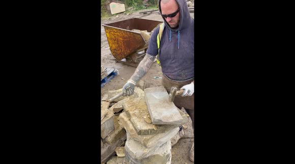 Man gracefully turns stone into a dazzling triangle after breaking it ...