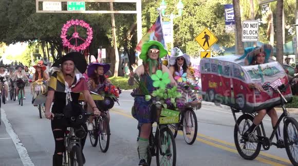 300 witches cycle through Florida's Delray Beach in annual Halloween ...