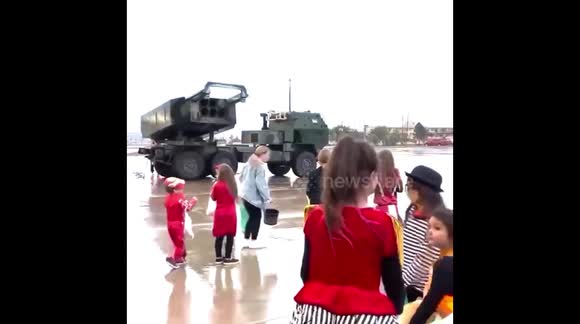 Ukrainian troops use US-gifted rocket launchers to pass out CANDY to ...