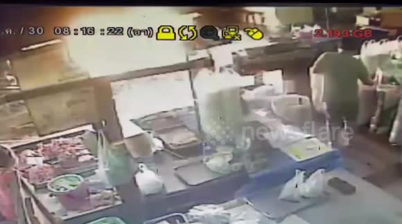 Gas tank bursts into flame after vendor forgets to close valve in Thai ...