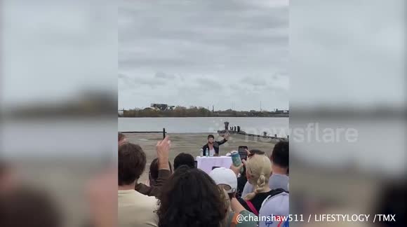 US man dubbed the "Chicken Man" completes 40-day challenge - eating one ...