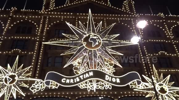 Stunning Christian Dior lights up London's Harrods for Christmas - Buy ...
