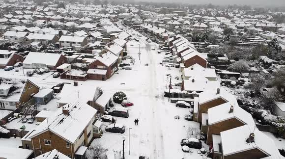 Drone footage shows Cheltenham covered by layer of heavy snow - Buy ...