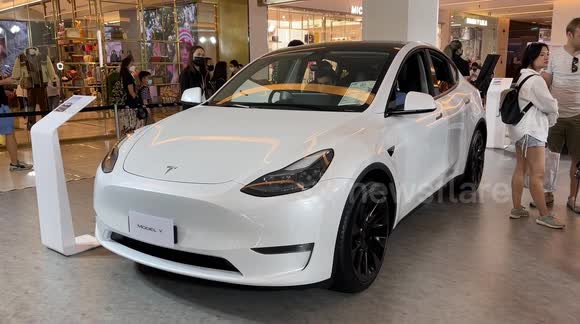 Tesla pop-up car showroom opens in shopping mall in Bangkok - Buy, Sell ...