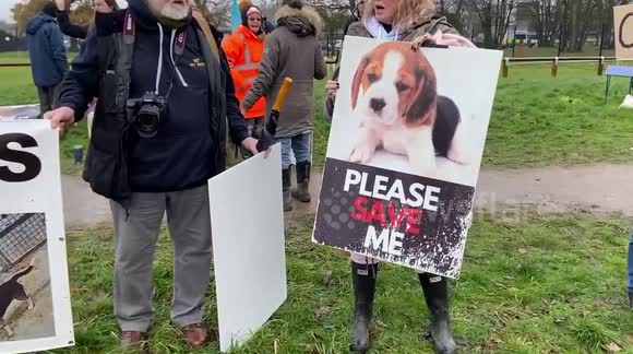 Protesters demand the release of MBR Acres beagle puppies held by ...
