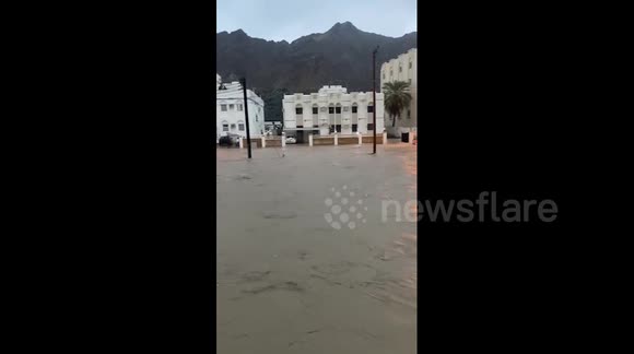 Oman: Flash Flooding Hits Muscat After Heavy Rainfall - Buy, Sell or ...