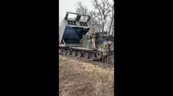 The Ministry of Defense for the first time showed the LRU/M270A1 ...