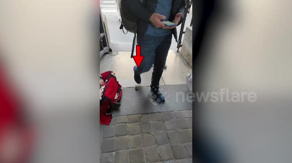 Woman Warns Others About Clear Cup Coin Scam Spotted In Paris - Buy ...