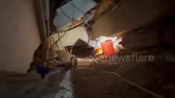 Turkey: Rescue Team Digs Route Tunnel Under Rubble To Reach Earthquake ...
