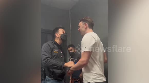 Pub security guards fired for 'assaulting tourist' on Khaosan Road in ...