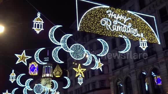 Happy Ramadan lights sparkle over West End for Islamic festival for the ...
