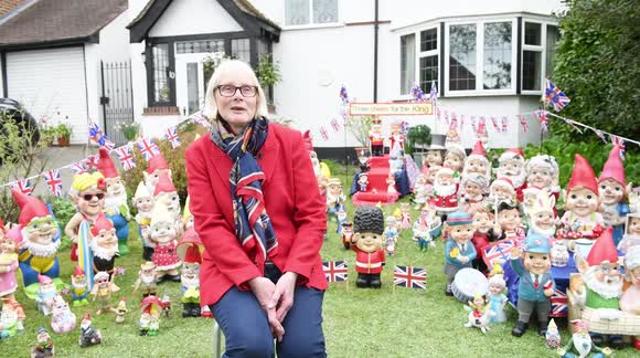 London mum's display to mark Charles coronation is made up of 150 ...