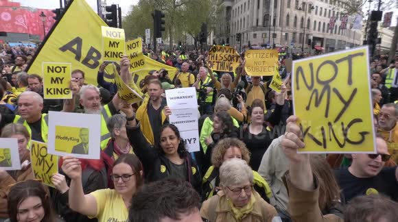 “Down with monarchy!” Protesters jeer King Charles as he passes en ...