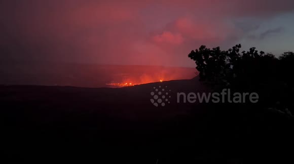 Kilauea volcano eruption | Lava spouting up hundreds of feet | multiple ...