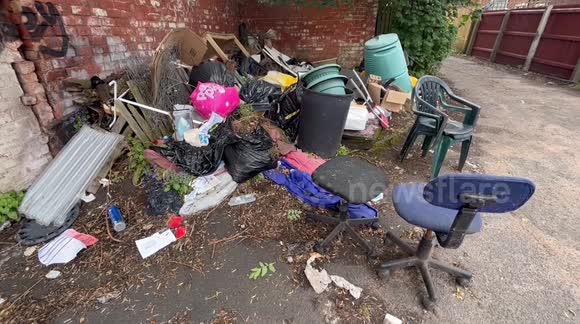 Students dump huge piles of rubbish in the street, sparking anger from ...