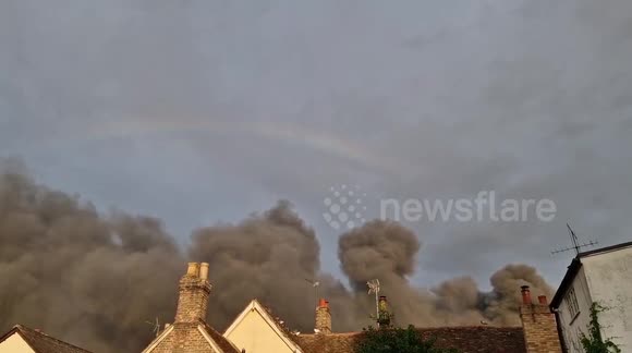 UK: Rainbow Appears Above Smoke From Baldock Industrial Estate Fire ...