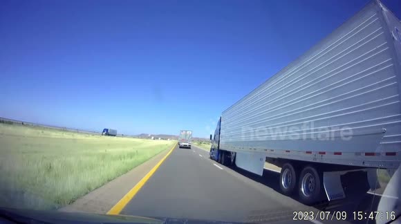 Truck is run off road by another in dramatic road rage incident caught ...