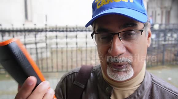 Famous YouTuber 'Brown Car Guy' speaks about an airquality monitor he ...