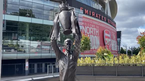 Arsenal unveil Arsène Wenger statue outside the Emirates Stadium in ...