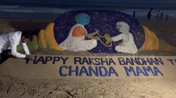 Sand Artist makes Beautiful Sculpture On Puri Beach Dedicated to ...