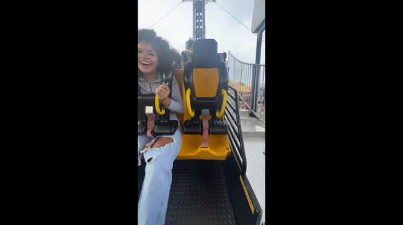 'Nooo!' Girl screams as she drops phone whilst upside down on roller ...