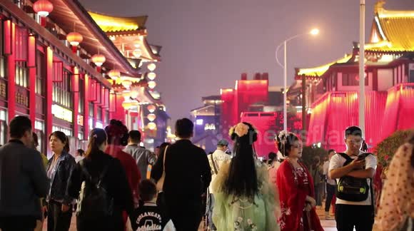 China's ancient capital Xi'an witnesses Hanfu craze - Buy, Sell or ...