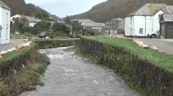 Storm water from storm Ciaran is poring down the stream at Boscastle ...