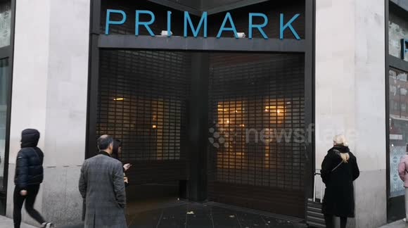 Primark on Oxford Street Opens its doors to a less than Stella turnout ...