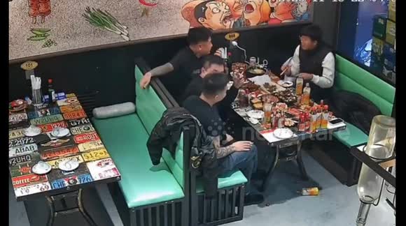 Drunk diner's table-turning tantrum: CCTV captures startling restaurant ...