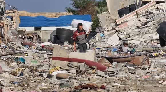 Aid reaches Gaza City, the Strip's capital turned ghost town - Buy ...