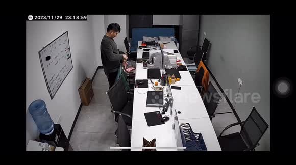 Hydrogen balloon explosion in China burns off man's hair and eyebrows ...