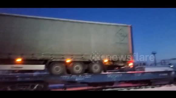 "Ukrzaliznytsia" sent the first batch of trucks across the border with ...