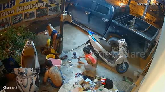 Mechanic accidentally sets friend and shop on fire in DIY fail - Buy ...