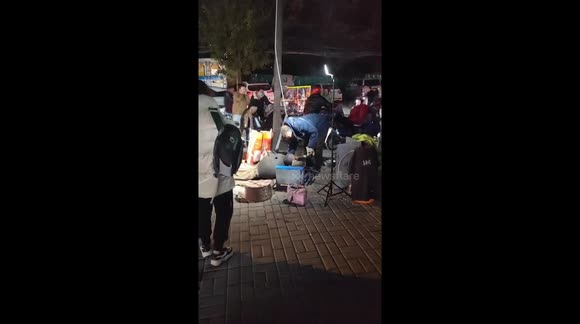 Traditional popcorn maker 'cannon' explodes in street vendor's face in ...