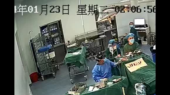 Heroic doctors perform life-saving surgery amid devastating 7.1 ...