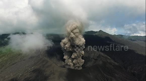 Spectacular aerial footage of Indonesia's Mount Bromo erupting - Buy ...