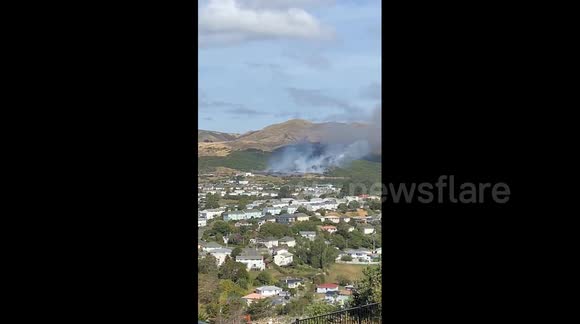 New Zealand: Large Vegetation Fire In Porirua Shuts Parts Of Belmont ...