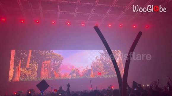 Exciting 'Shrek' visuals entertain the crowd during Excision's ...