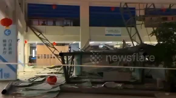 Ceiling collapse at hospital in southern China amid freezing rain - Buy ...