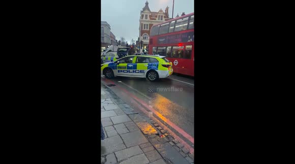 Clapham Common Shooting Police Officers At Seen Rush Hour Traffic ...