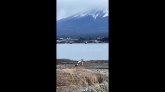 Heartwarming proposal in front of Mount Fuji volcano in Japan - Buy ...