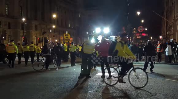 Farmers leave Westminster after bringing Central London to a standstill ...