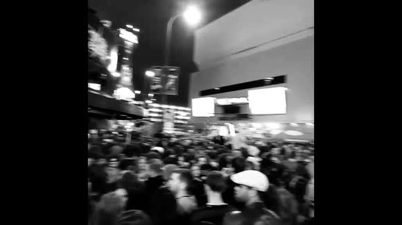 Crowds of Prince fans wait to get into First Avenue for all-night dance ...