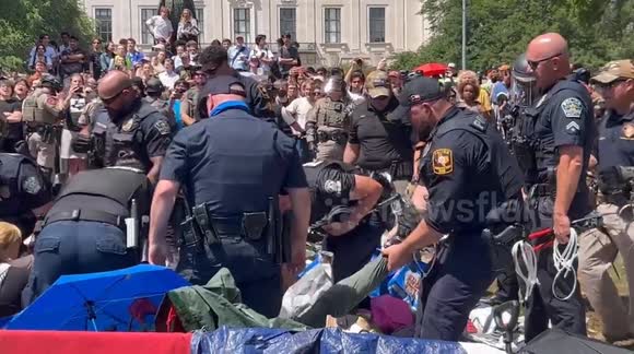 US: Police Arrest Pro-Palestine Protesters At UT Austin That Defied ...