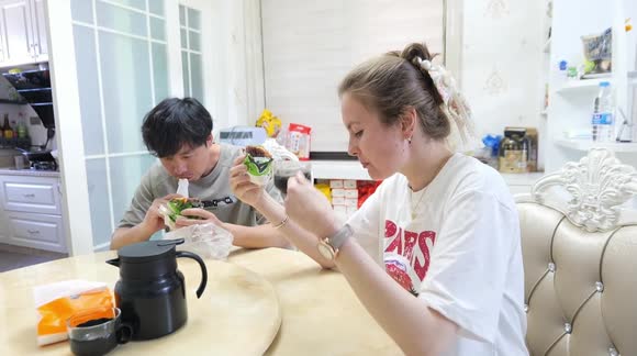 Russian vlogger records beauty of life in China - Buy, Sell or Upload ...