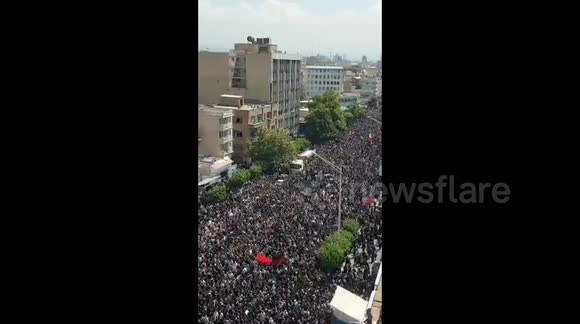 Iran: The bodies of the martyrs reached the intersection of Azadi ...